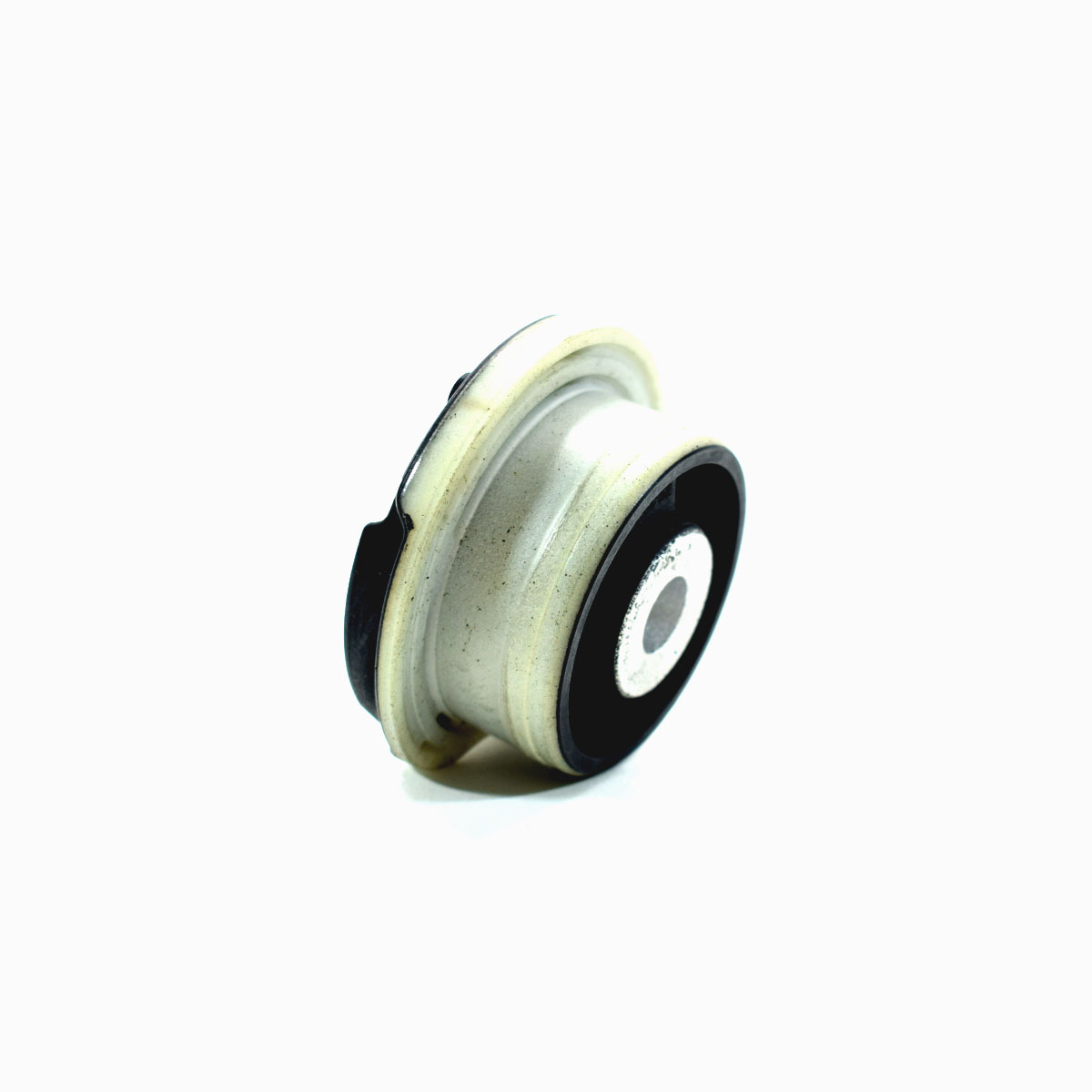 Front Cross Member Insulator - BEARMACH LR033263 | CruiseSpares